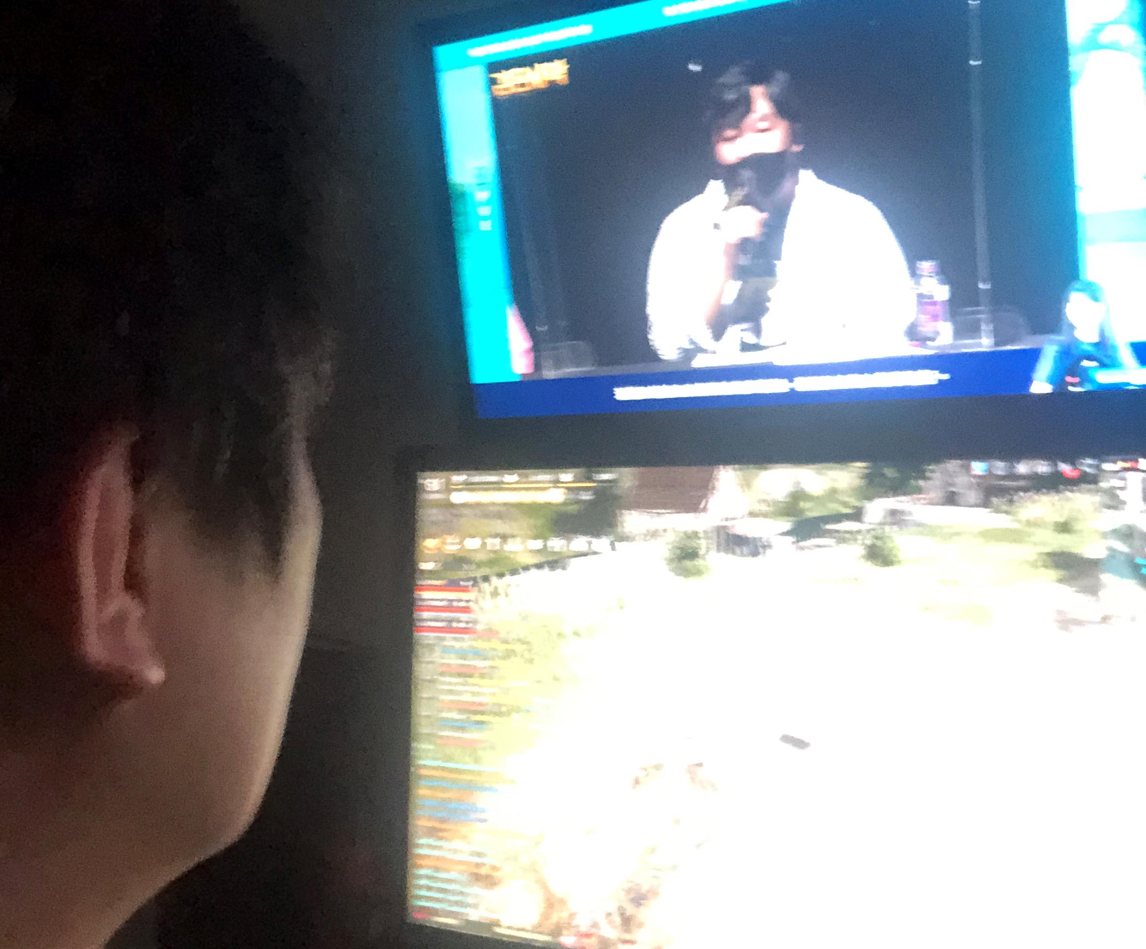 [Screenshots & Clips] [2021 Heidel Ball] Im watching heidel ball ...